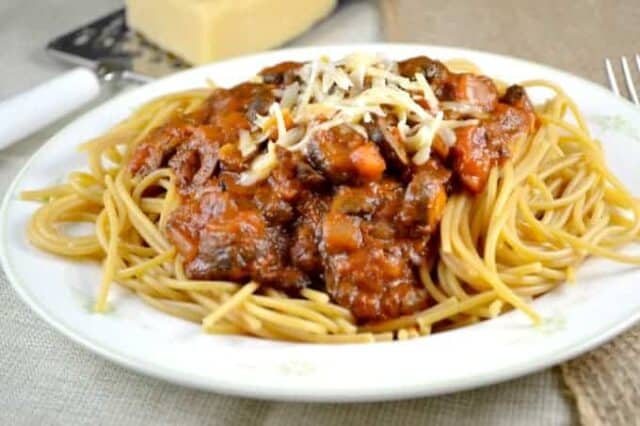 Easy Meatless Spaghetti Recipe - Build Your Bite