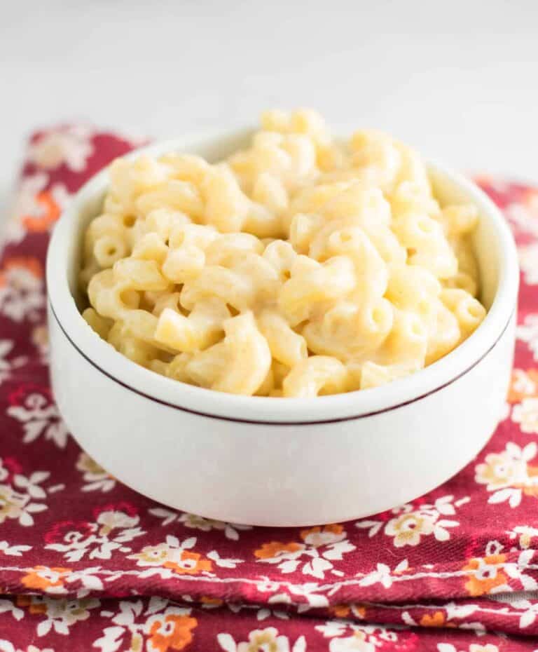 Sharp Cheddar Mac and Cheese Recipe - Build Your Bite