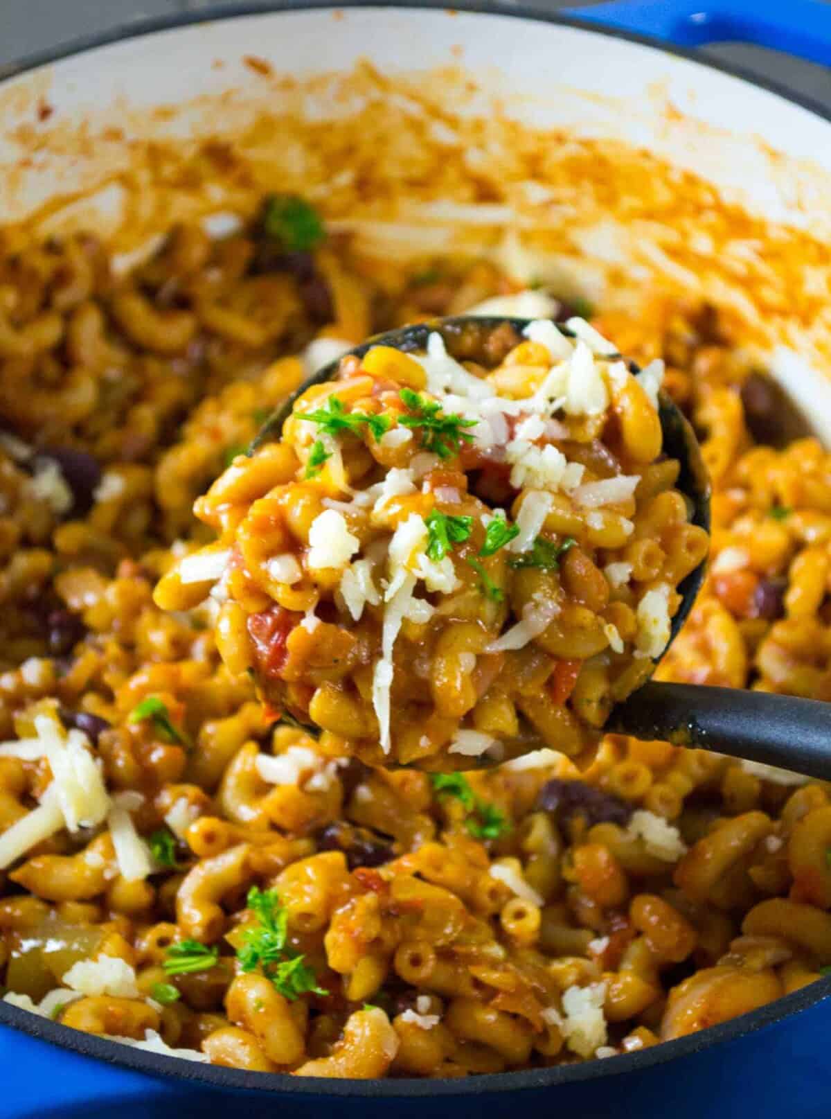 One Pot Vegetarian Chili Mac Recipe - easy and delicious!