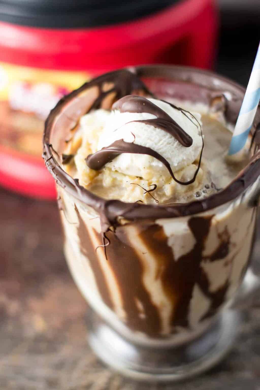 Cold Brew Coffee Floats Recipe - w/ cold brew Starbucks coffee and ...