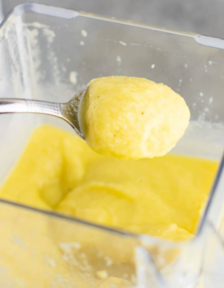 Pineapple Detox Smoothie Recipe - Build Your Bite