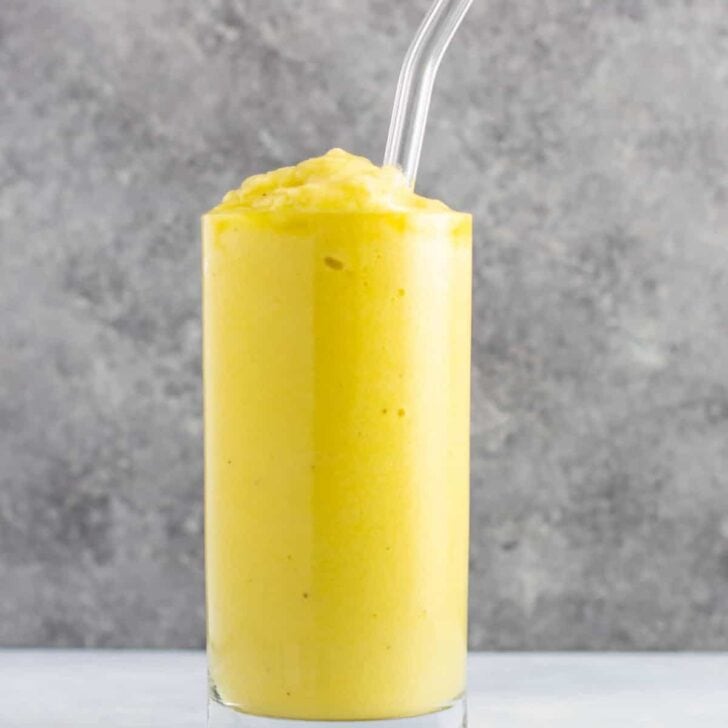 Pineapple Detox Smoothie Recipe - Build Your Bite