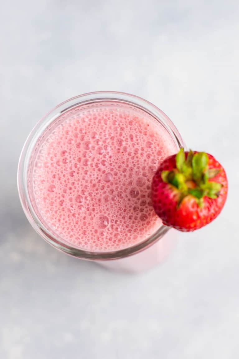 Easy Strawberry Smoothie Recipe - Build Your Bite Easy Strawberry Smoothie Recipe - Build Your Bite