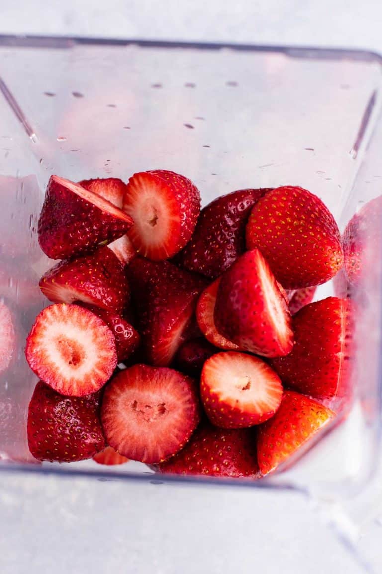 Easy Strawberry Smoothie Recipe - Build Your Bite