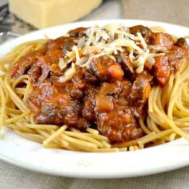 Easy Meatless Spaghetti Recipe - Build Your Bite