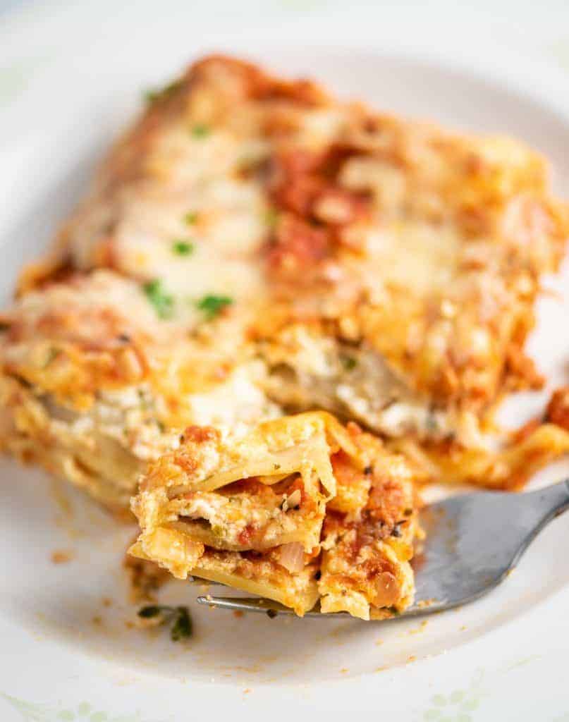 Classic Three Cheese Lasagna Recipe - Build Your Bite