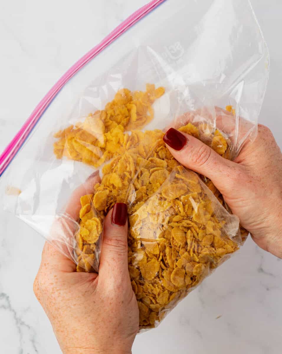 Cheesy Potatoes with Corn Flakes - Build Your Bite