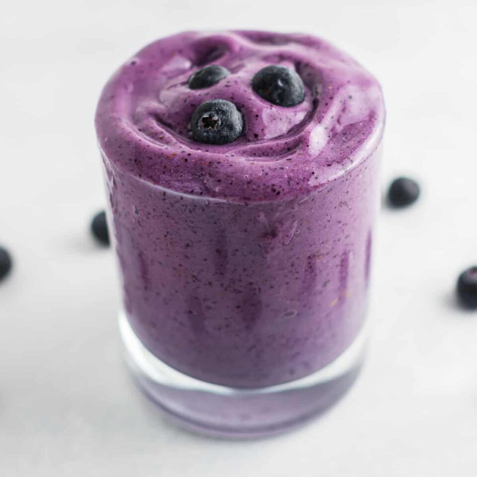 Blueberry Banana Smoothie Recipe - Build Your Bite