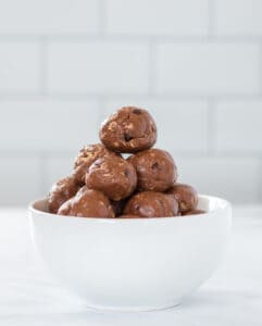 Easy Chocolate Energy Balls Recipe - Build Your Bite