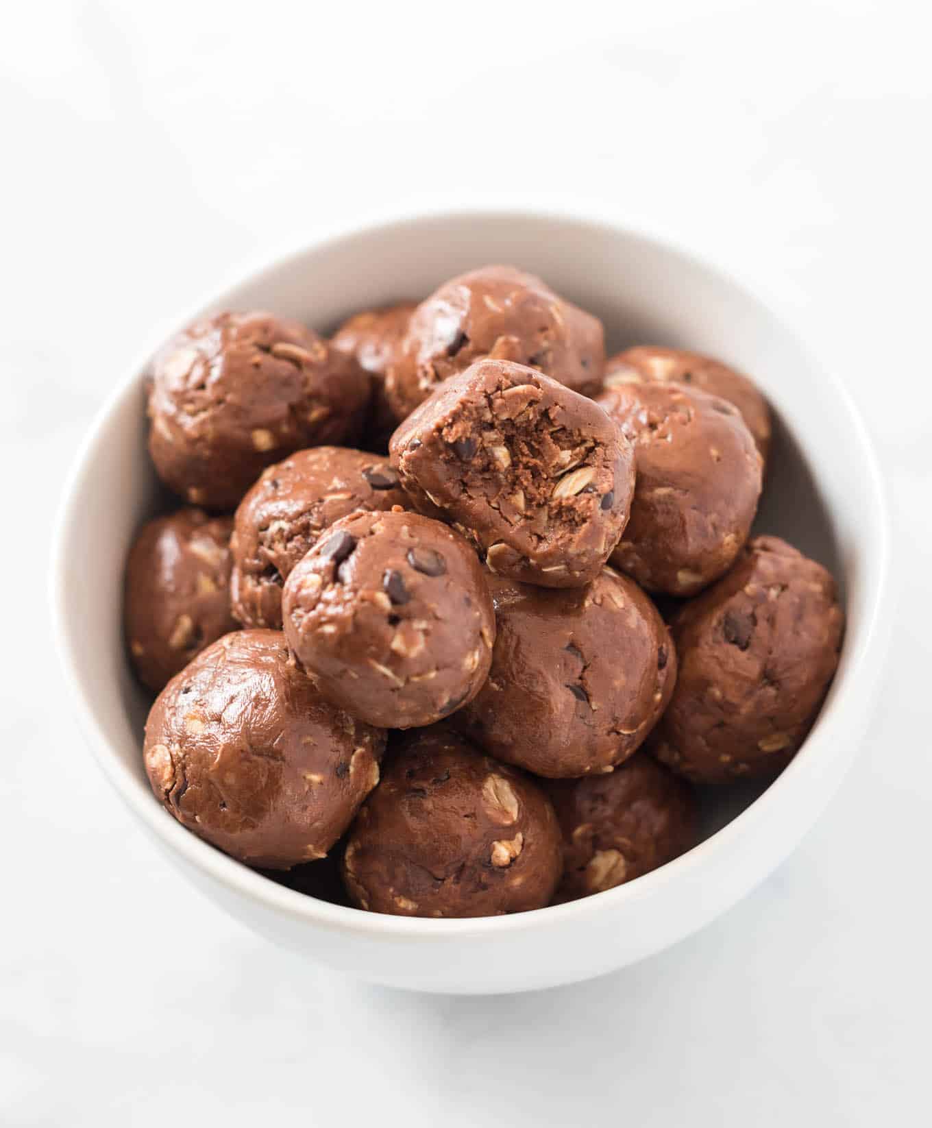 Easy Chocolate Energy Balls Recipe - Build Your Bite