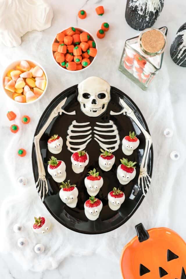 Strawberry Ghosts Recipe for Halloween - Build Your Bite