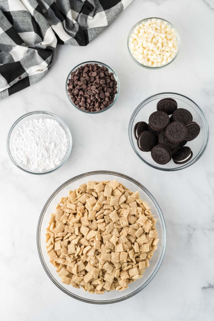 Cookies and Cream Muddy Buddies - Build Your Bite