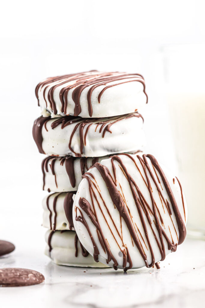 White Chocolate Covered Oreos - Build Your Bite