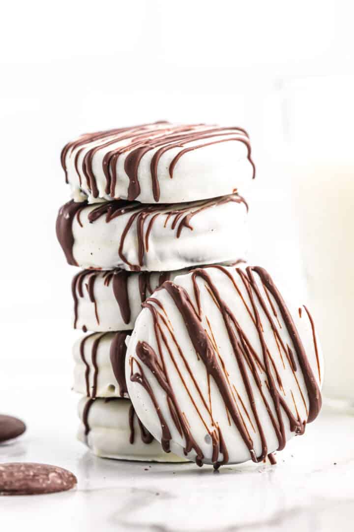 White Chocolate Covered Oreos - Build Your Bite